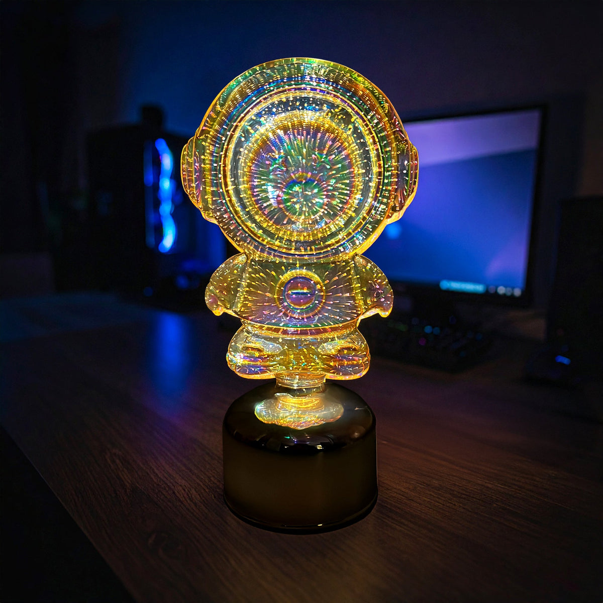 Gleneagles Rotating Gold Bear Lamp – Battery Operated | Collectables ...